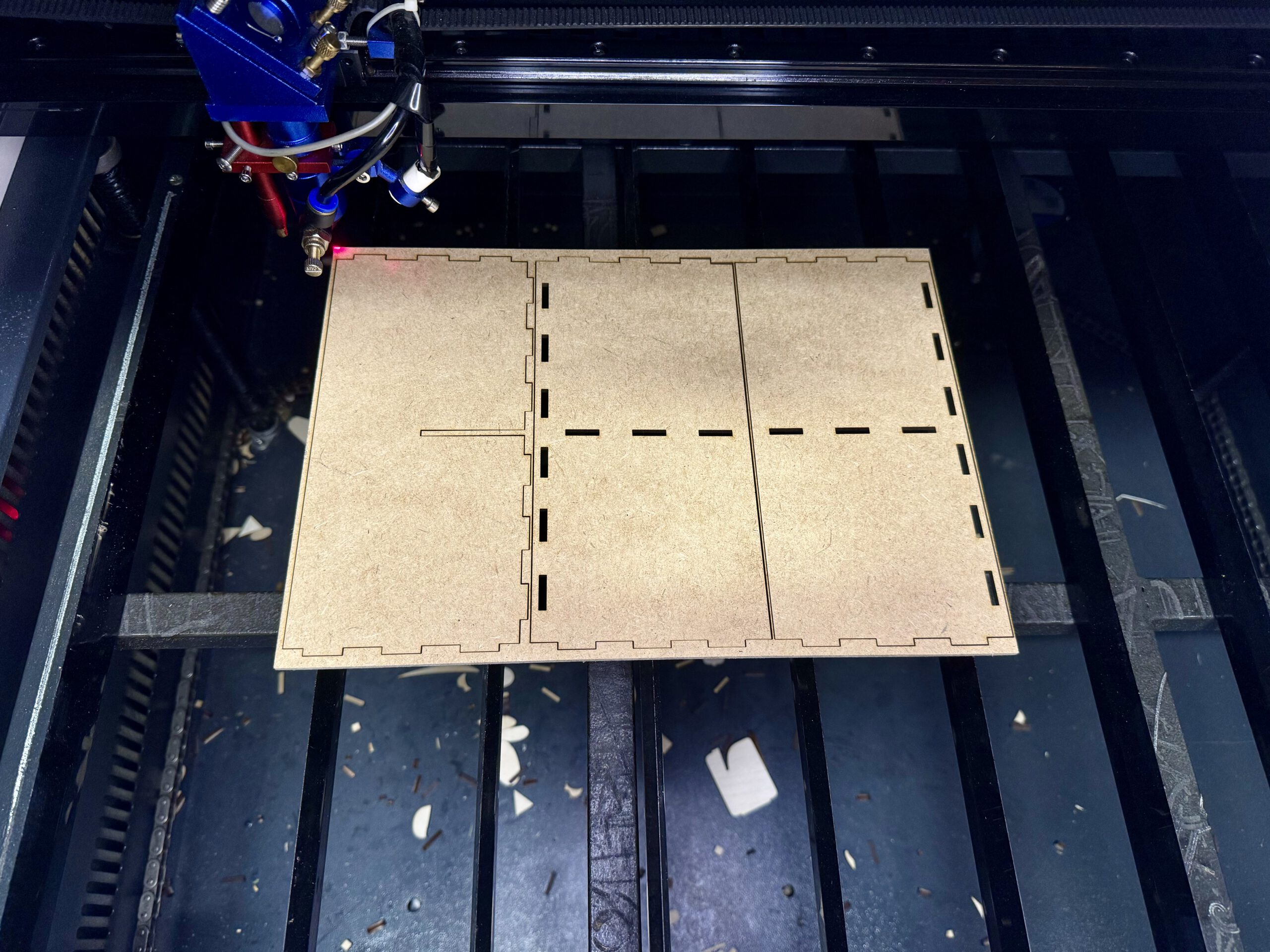 Lasercut Project - Build a Wooden Box with Boxes.py - laser-crafting